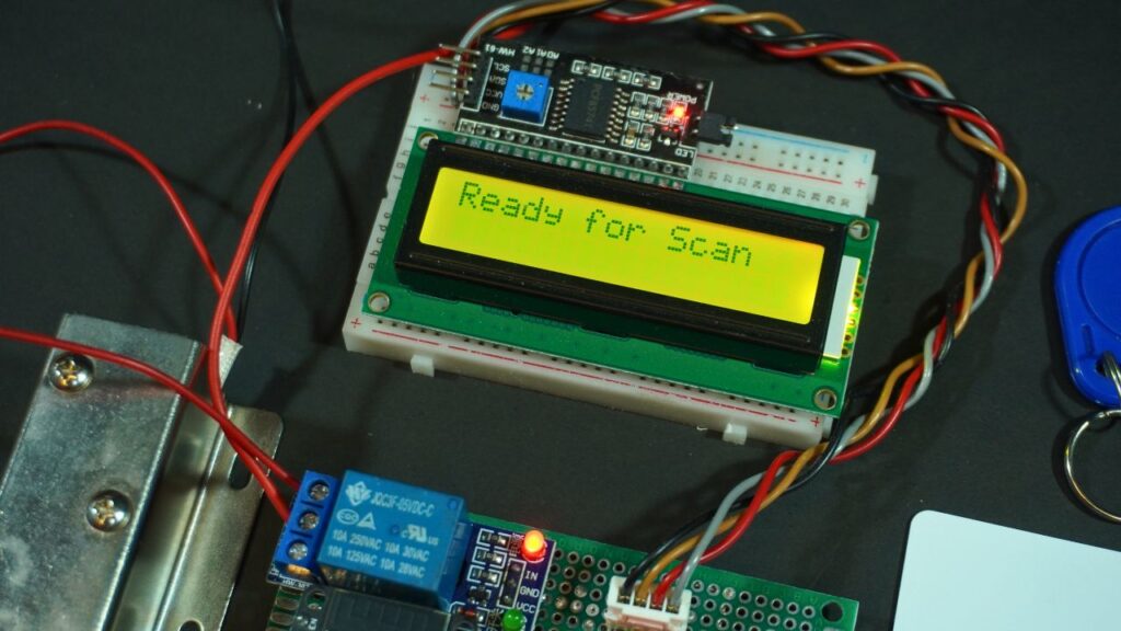 ESP32 RFID-Based Door Lock System with Web Dashboard